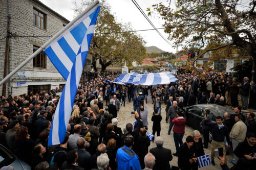 Τα ξημερώματα αφέθηκαν ελεύθεροι οι 12 προσαχθέντες από την αλβανική ...